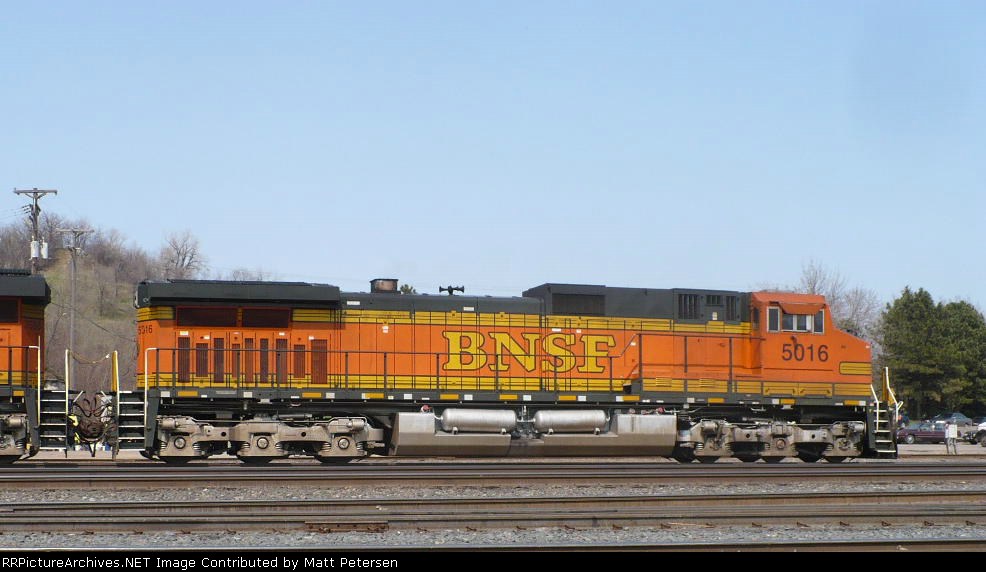BNSF 5016
